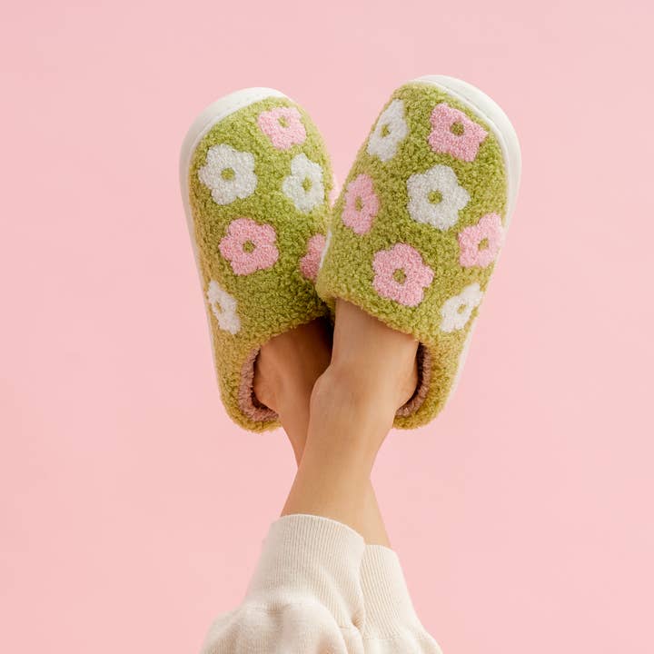 Fuzzy Slippers ~ Various Styles and Sizes – Fox & Fig